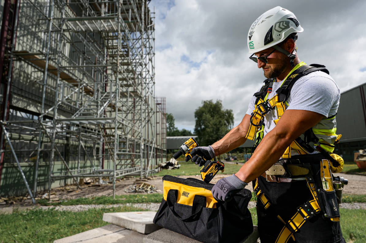 Leach’s partners with DeWalt to launch tools tailored for scaffolders